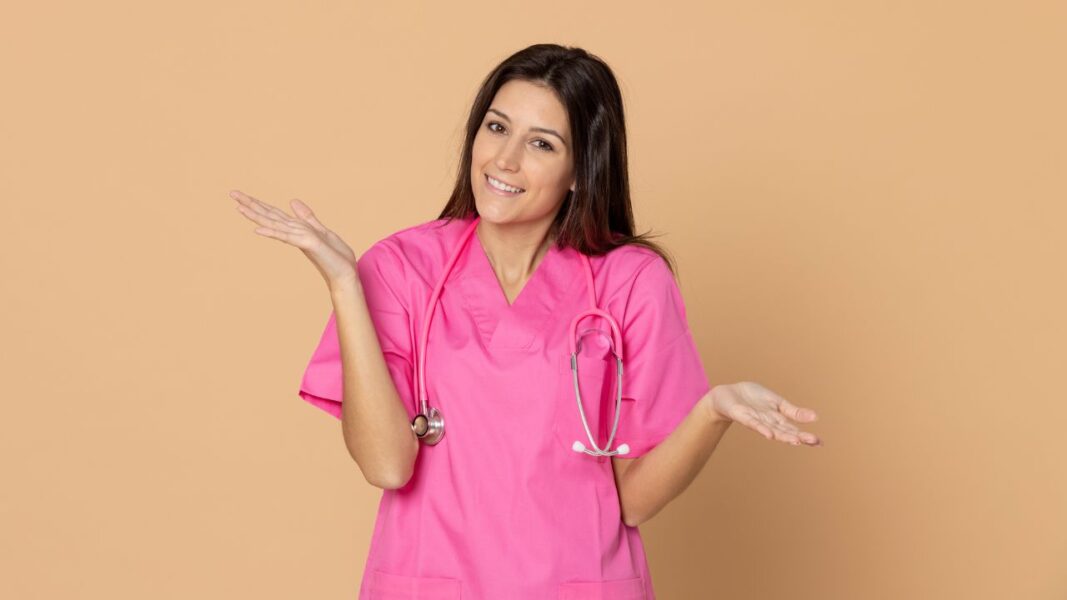 Glossite (língua inflamada): O que pode ser e como tratar